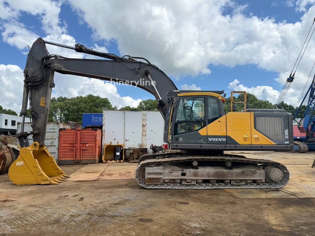 Volvo EC 300 EL bager guseničar