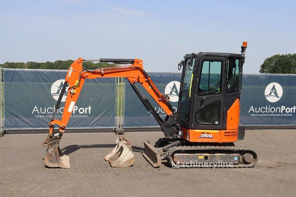 Prodaje se Hitachi ZX26U-6 CLR mini bager na aukciji