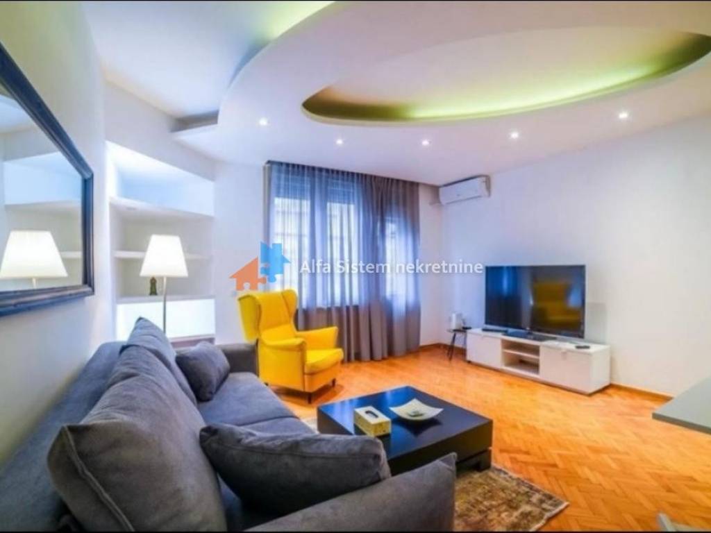 Trosobni stan u dobrom stanju, treći sprat, Centar - Skupština - Terazije, Beograd