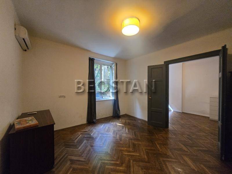 Trosobni stan Kursulina, Beograd