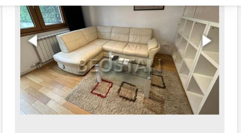 Trosobni stan Urosa Martinovica, Belvil, Beograd