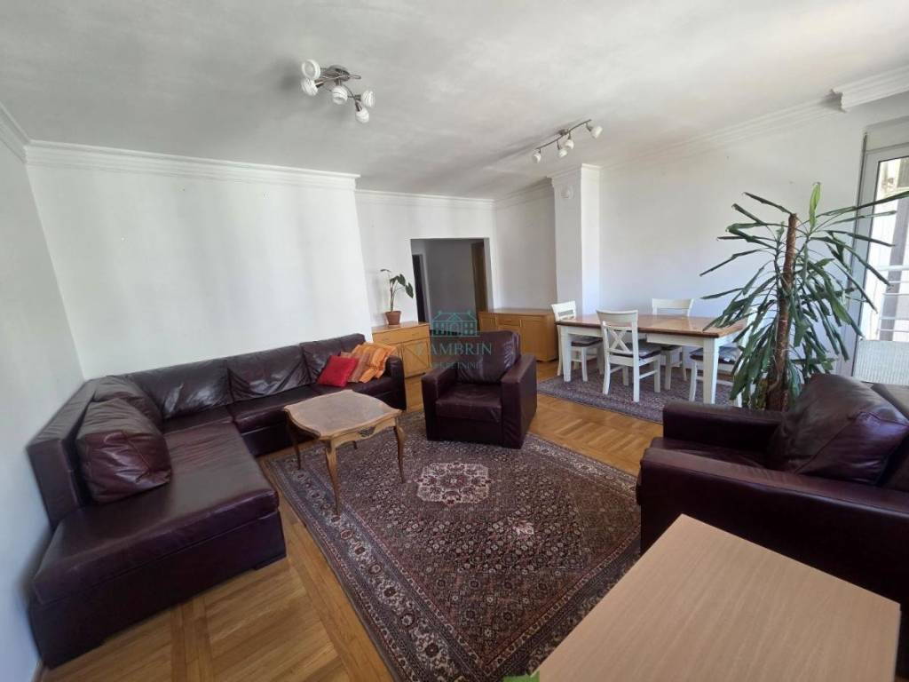 Trosobni stan Vojvode Šupljikca, Beograd