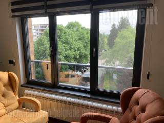 Trosobni stan drugi sprat, Beograd