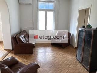 Trosobni stan prvi sprat, Beograd