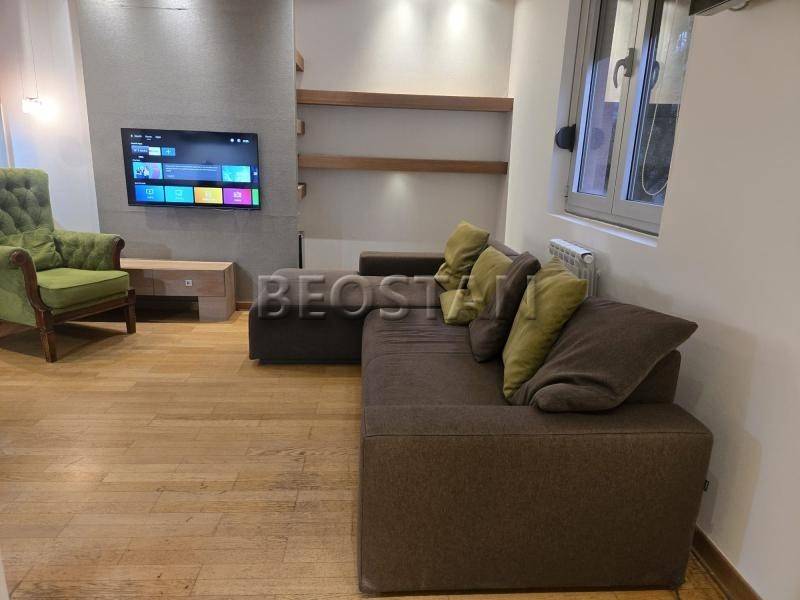 Trosobni stan Milesevska, Beograd