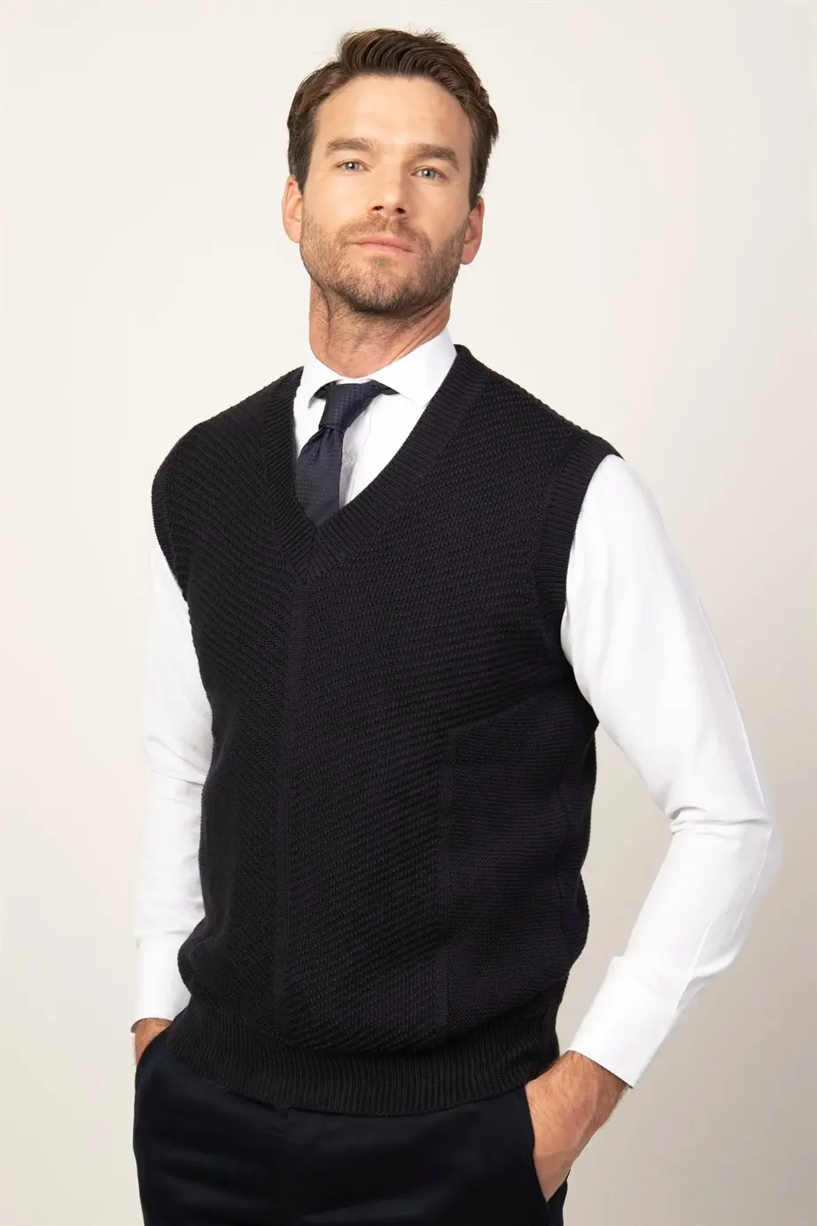 TUDORS Muški prsluk Slim Fit crni