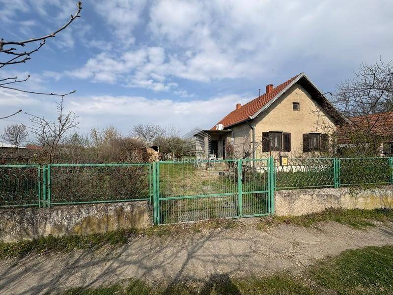 Samostalna porodična vila Partizanska, Centar, Stara Pazova