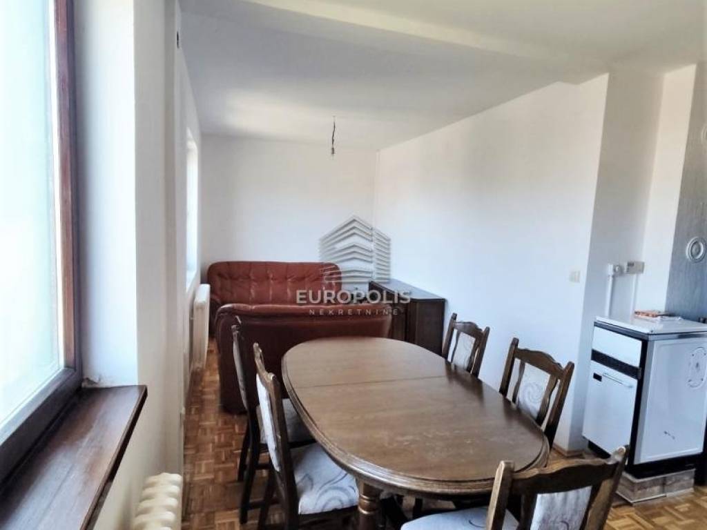 Samostalna porodična vila Sime Šolaje, Centar, Stara Pazova