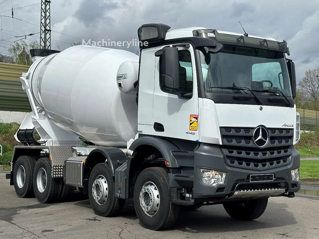 Novi Mercedes-Benz Arocs 4145 Mercedes-Benz Arocs Modellgeneration 5 4145 8x4 EURO kamion s mešalicom za beton