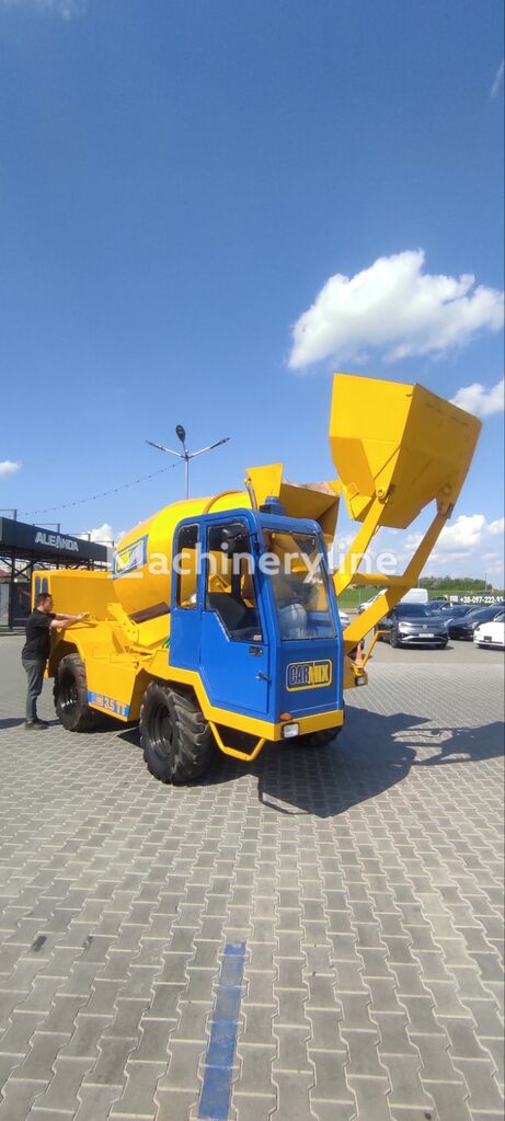 Prodaje se Carmix kamion s mešalicom za beton na aukciji
