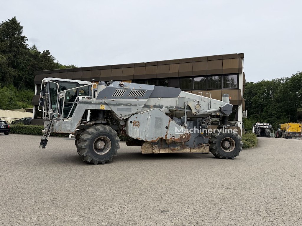 Wirtgen WR 240i stabilizator tla