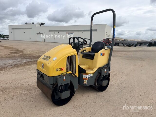 Prodaje se Wacker Neuson RD12A mali valjak na aukciji