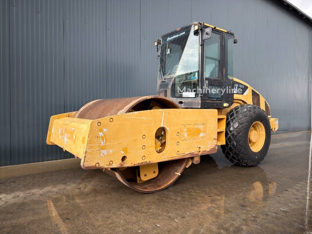 Caterpillar CS74 kompaktor s jednim valjkom