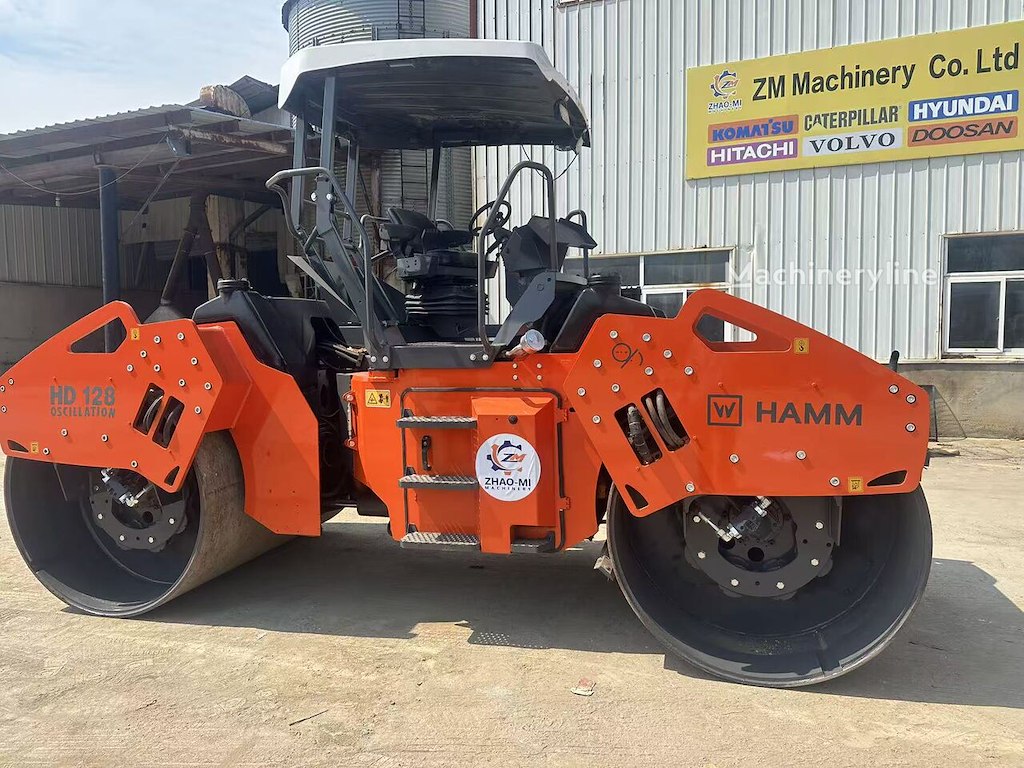Hamm HD128 valjak za asfalt