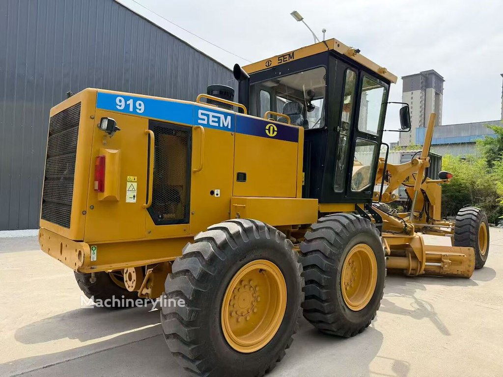 SEM 919 grejder