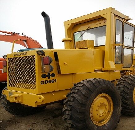 Komatsu GD661 grejder