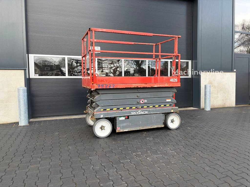 Prodaje se Skyjack SJ4626 makazastu platformu na aukciji