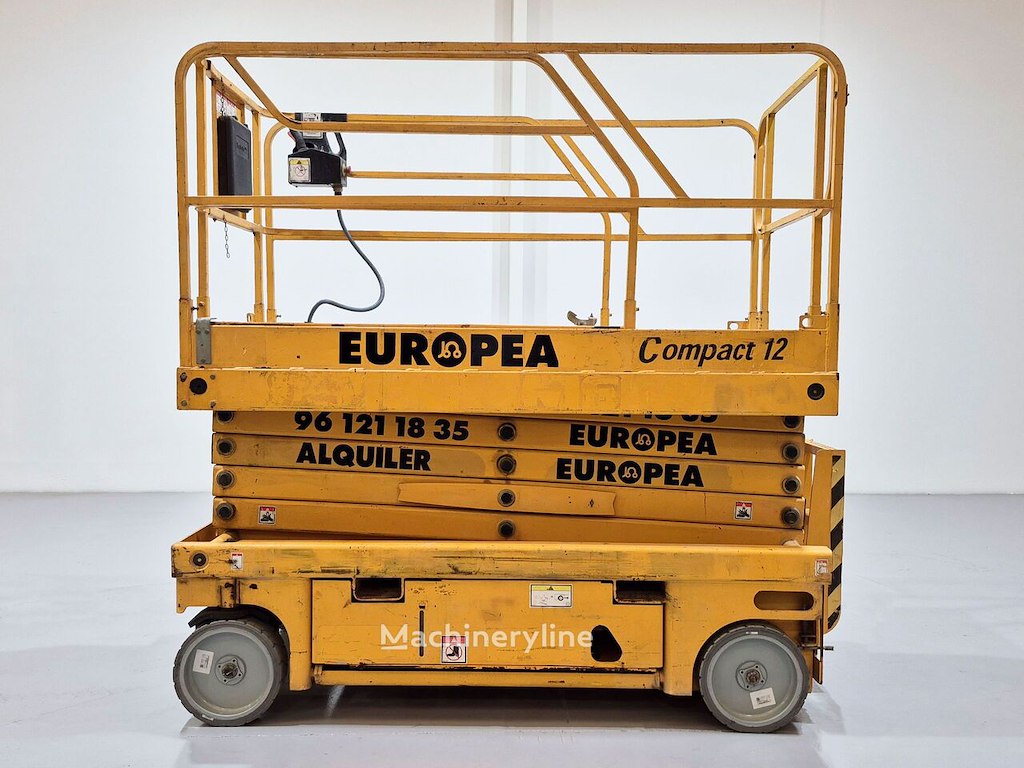 Haulotte COMPACT 12 makazasta platforma