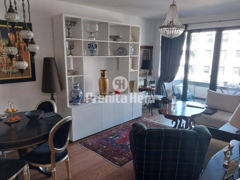 Trosobni stan Slanački Put, Rospi Ćuprija - Lešće, Beograd