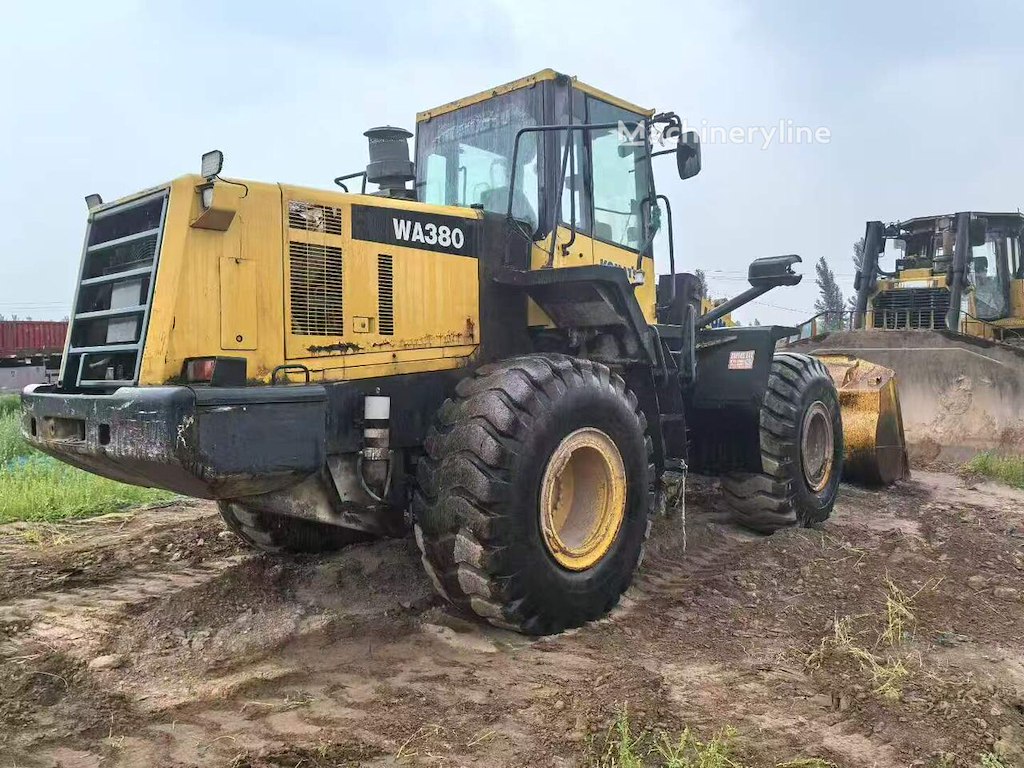 Komatsu WA380Z-6 prednji utovarivač