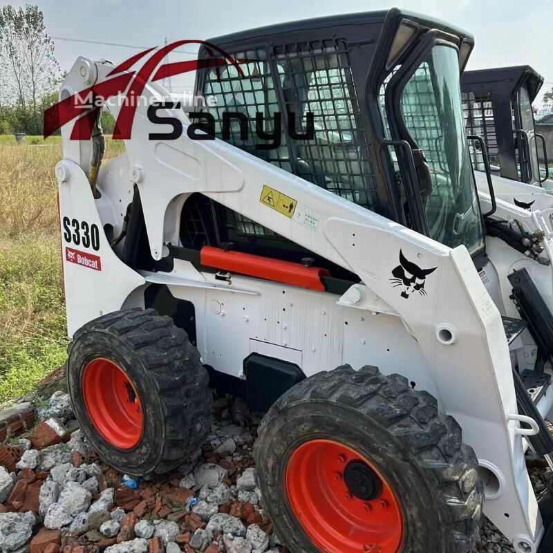 Bobcat S330 mini utovarivač