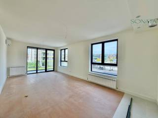 Trosobni stan novo, prvi sprat, Beograd