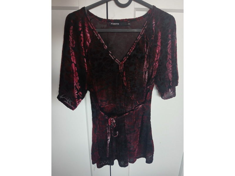 Kappahl crno-crvena-bordo cvetna plisana bluza, 44-46