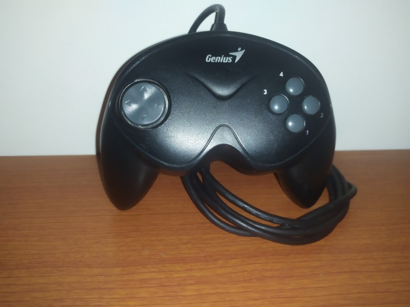 Genius MaxFire G-08XU
