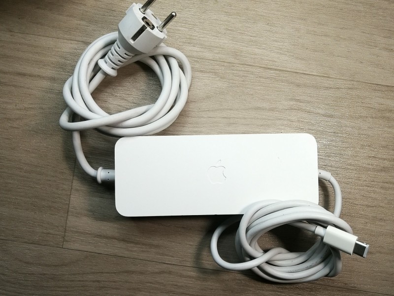 Apple punjac 18.5V - 6A- 110W A1188