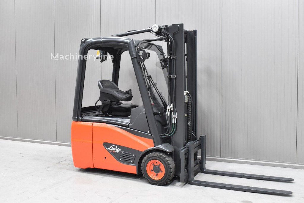 Linde E 16 C - 02 viljuškar na tri točka