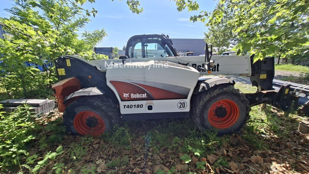 Bobcat T40180 teleskopski utovarivač