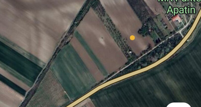 BEZ POSREDNIKA ODLIČNA LOKACIJA, PORED KANALA, MANJA PARCELA