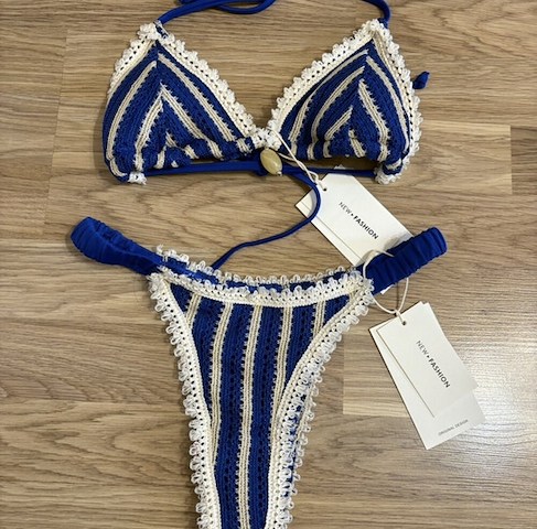Nov bikini