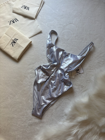 Zara nov kupaći S-M