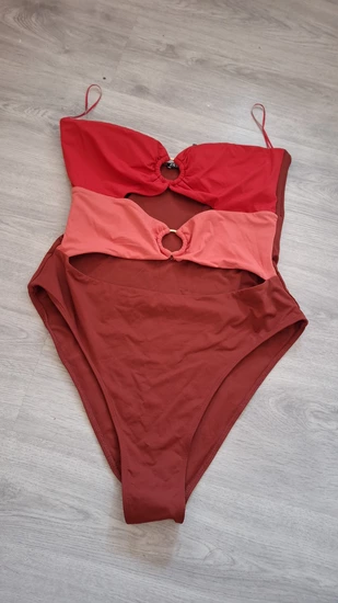 Zara nov sa ostecenjem xl