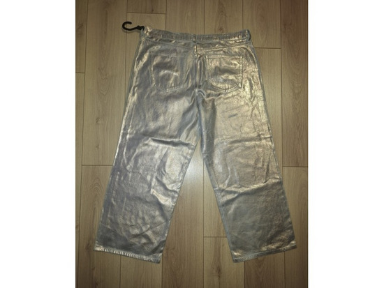Nove 52 M&S farmerke sa etiketom