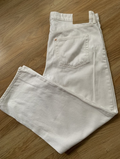 Bele široke farmerke br.44