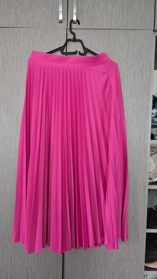 Reserved pink plisirana midi suknja