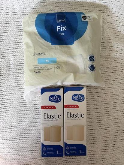 2 elasticna zavoja za noge + mrezaste gacice M