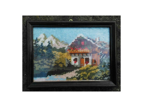 Uokviren goblen Kuca u planini 22 x 16 cm