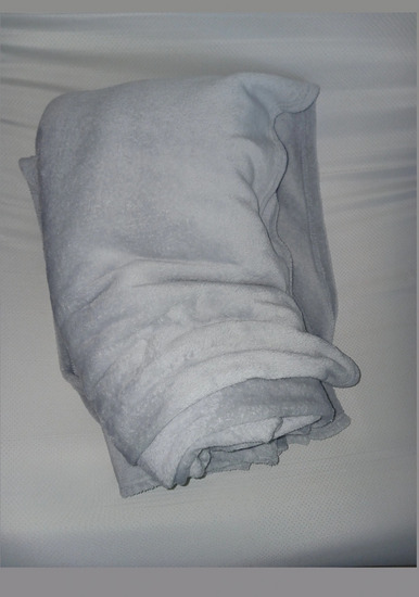 Nežno sivo mekano ćebe 180x200