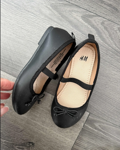 H&M nove crne baletankice