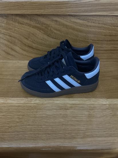 Adidas patike za decaka! Original