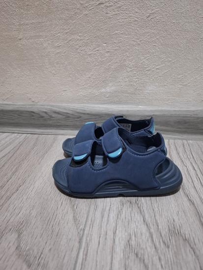 Adidas sandale za decu