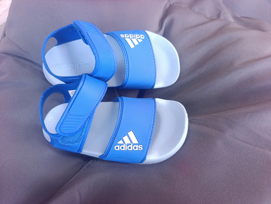 Sandale Adidas original za dečaka br 29 nove