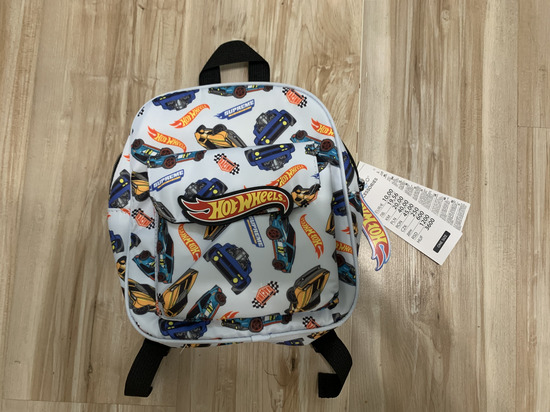 Nov Hot Wheels ranac