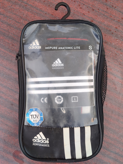 Adidas original kostobrani