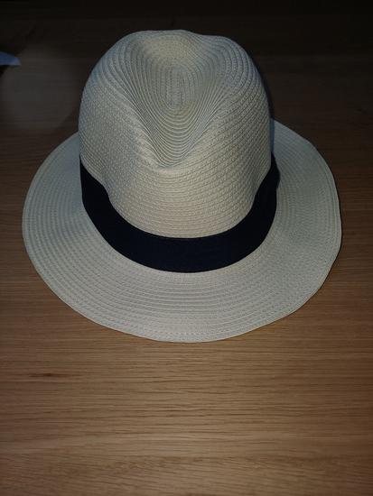 Panama sesir Novo