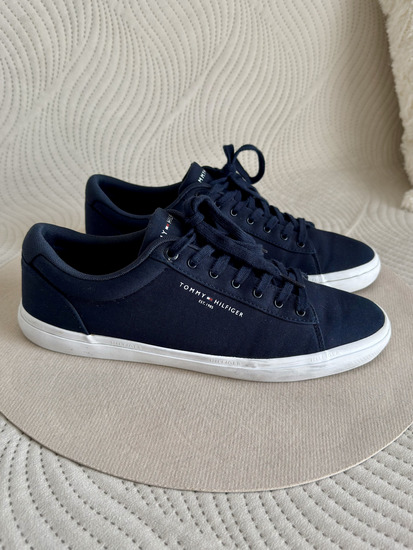 TOMMY HILFIGER patike