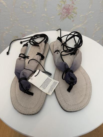 ZARA Sandale, Novo sa etiketom